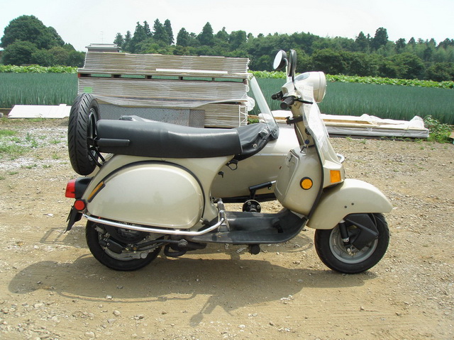 Купить мотоцикл Piaggio Bajaj Chetak 150: японский мотоцикл Piaggio ...